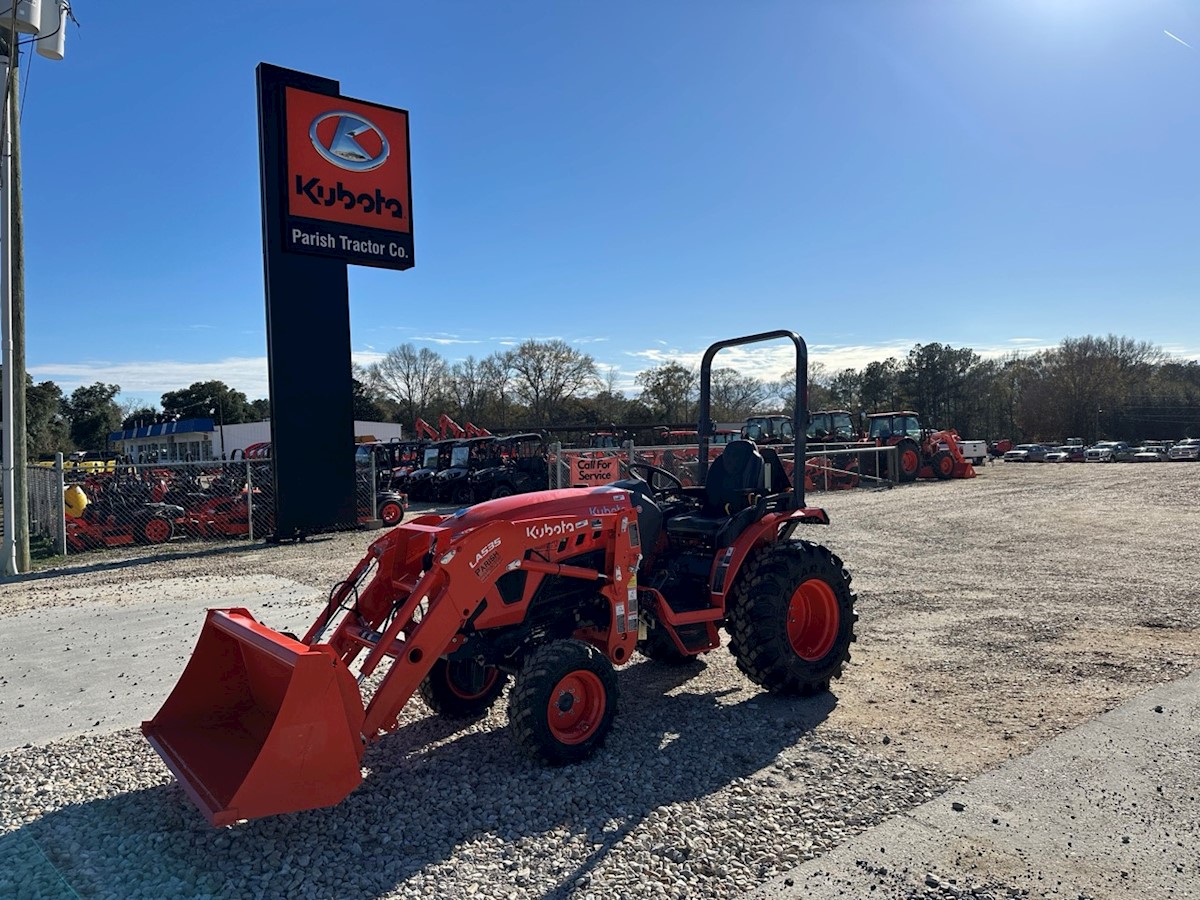 Kubota LX2620HSDC - Parish Tractor